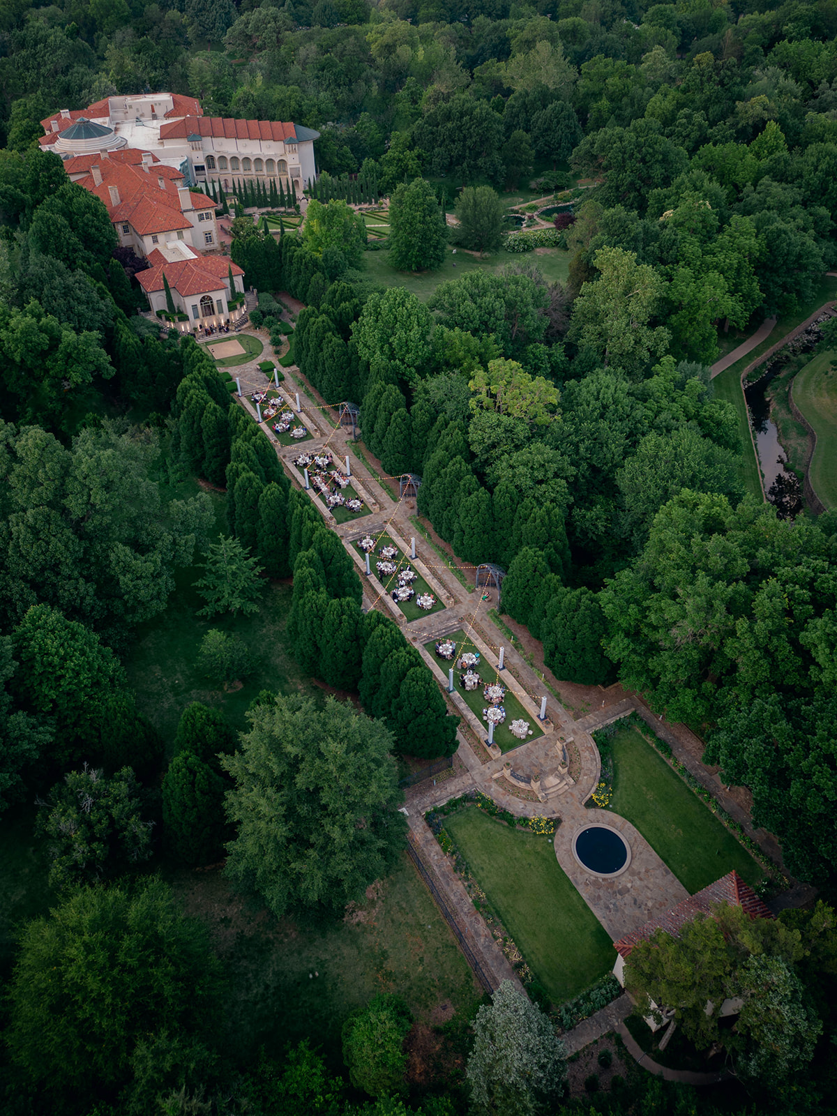 Taylor & Drake's Philbrook Museum Wedding - bethanyfaber.com