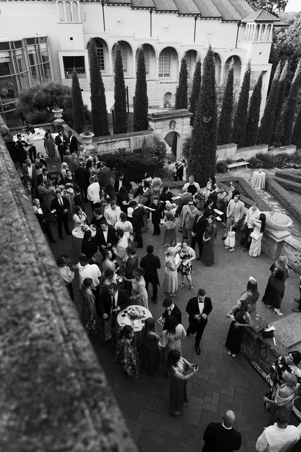 Taylor & Drake's Philbrook Museum Wedding - bethanyfaber.com